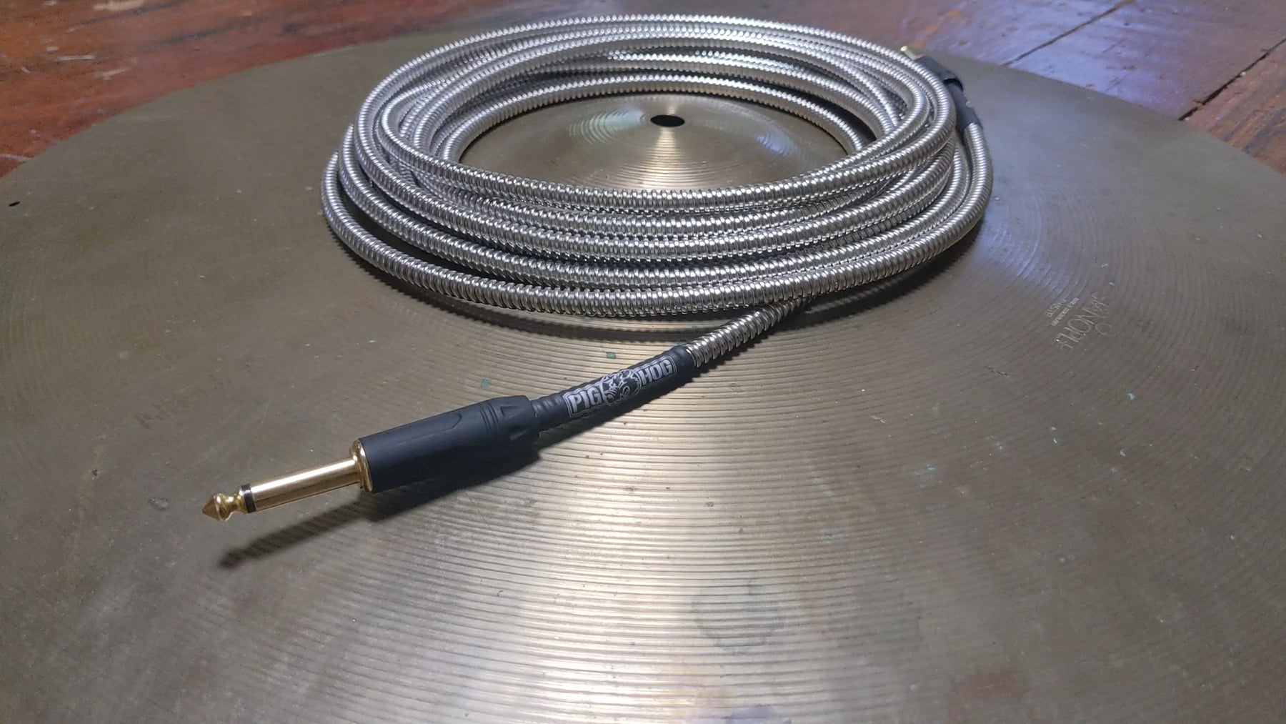 Pig Hog "Armor Clad" Instrument Cable, 20ft Right Angle – Pig Hog Cables