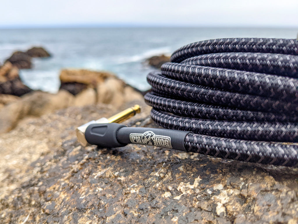 Pig Hog "Black Woven" Instrument Cable, 20ft Right Angle